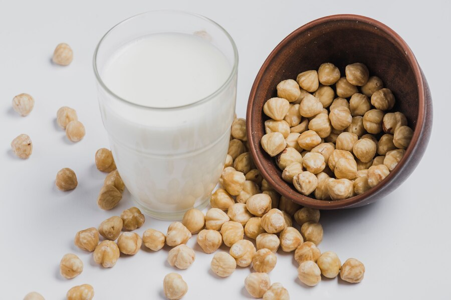 10 Benefits Of Makhana With Milk You Can’t Ignore | Rufil